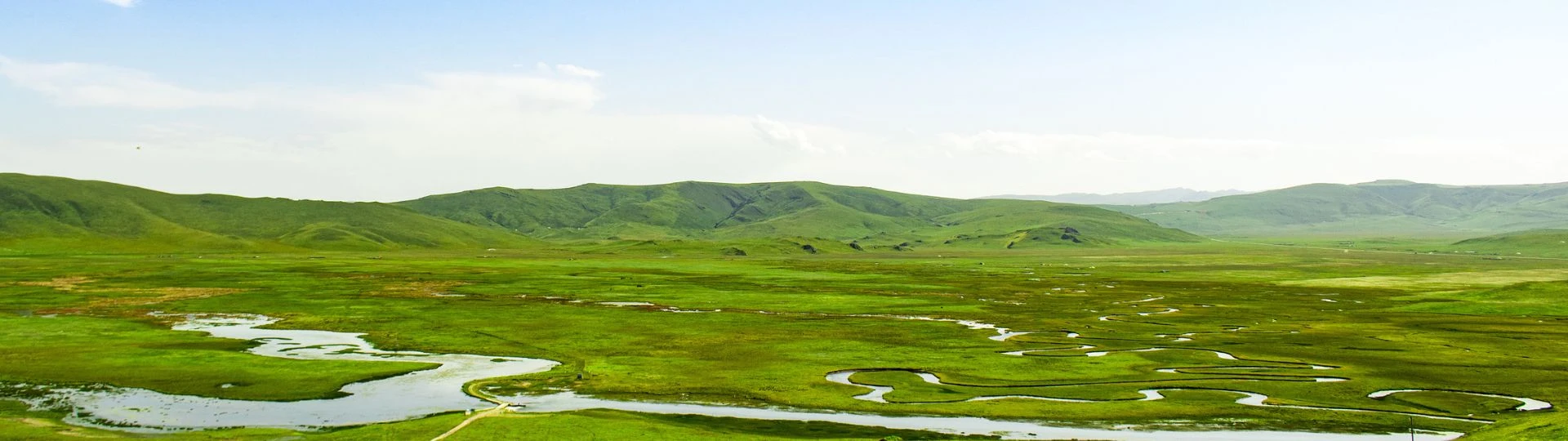 Sangke Grassland: Silk Road Splendor Meets Alpine Meadows